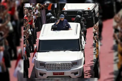 Pindad Perbaiki Atap Bocor Mobil Kepresidenan MV3 Garuda Limousine