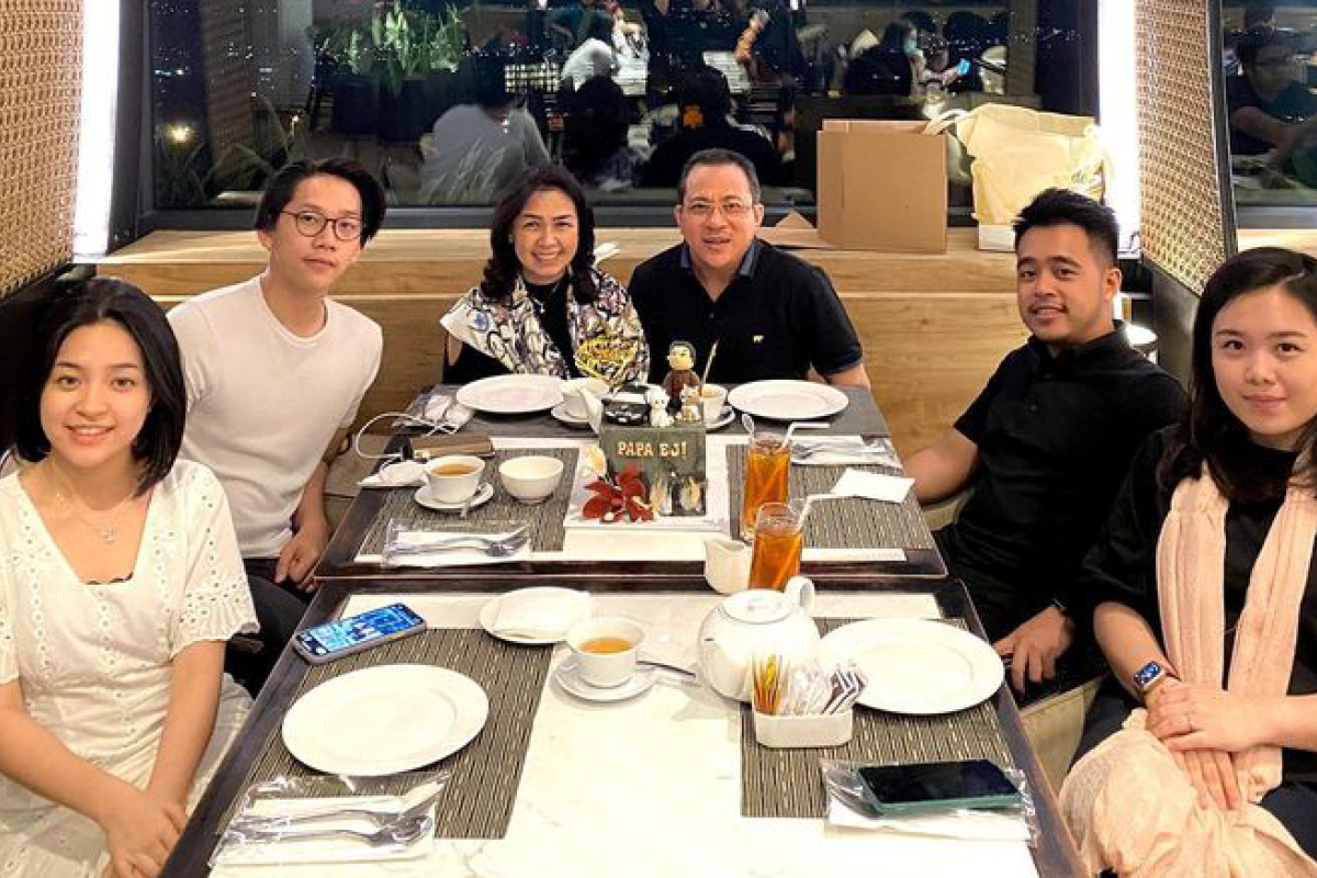 Dekat dengan Alam Ganjar! Inilah Biodata TikToker Eca Aura Alias Elsa ...